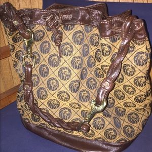 Best Deals for Mgm Handbags | Poshmark